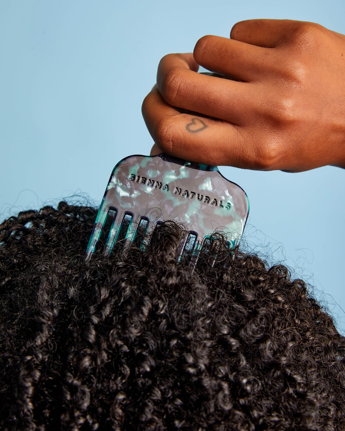 Earth & Ocean Curl Pick – Sienna Naturals